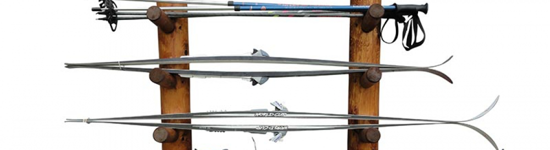 Should You Buy a Wall Mounted or Free-Standing Ski Rack